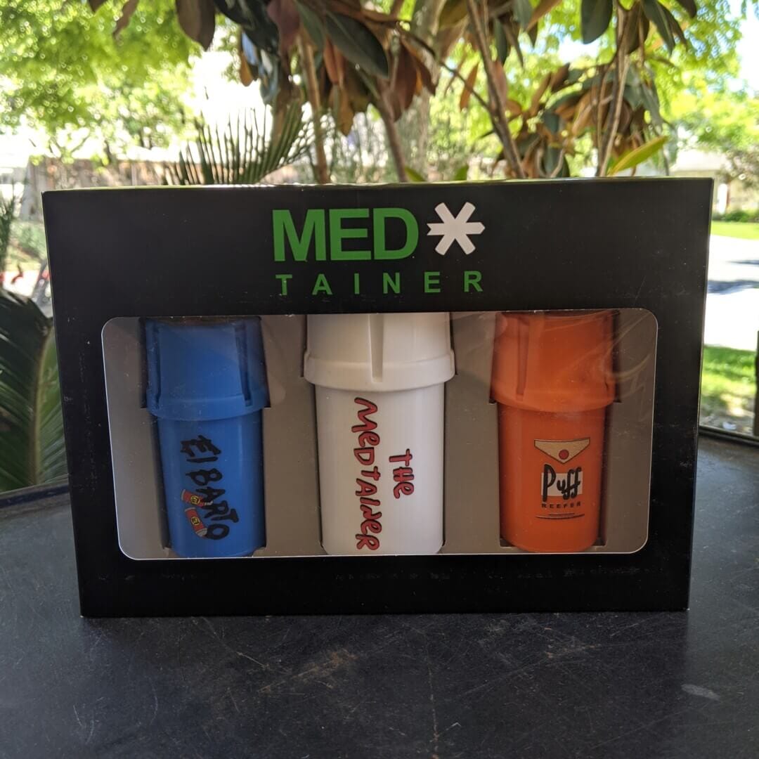 Medtainer | Storage w/ Grinder Green w/ White Medtainer | Logo - 20 ...